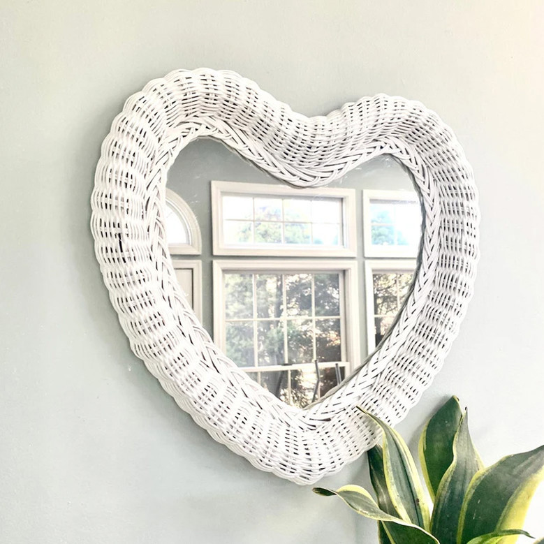 White Wicker Heart Shaped Wall Mirror - Vintage Boho Style | Rusticozy ...