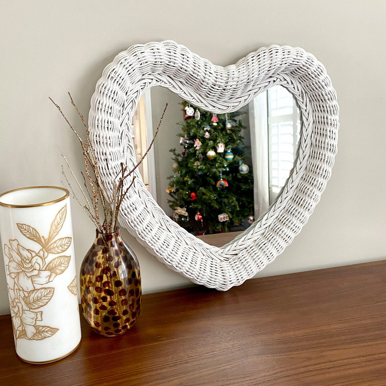 White Wicker Heart Shaped Wall Mirror - Vintage Boho Style | Rusticozy ...